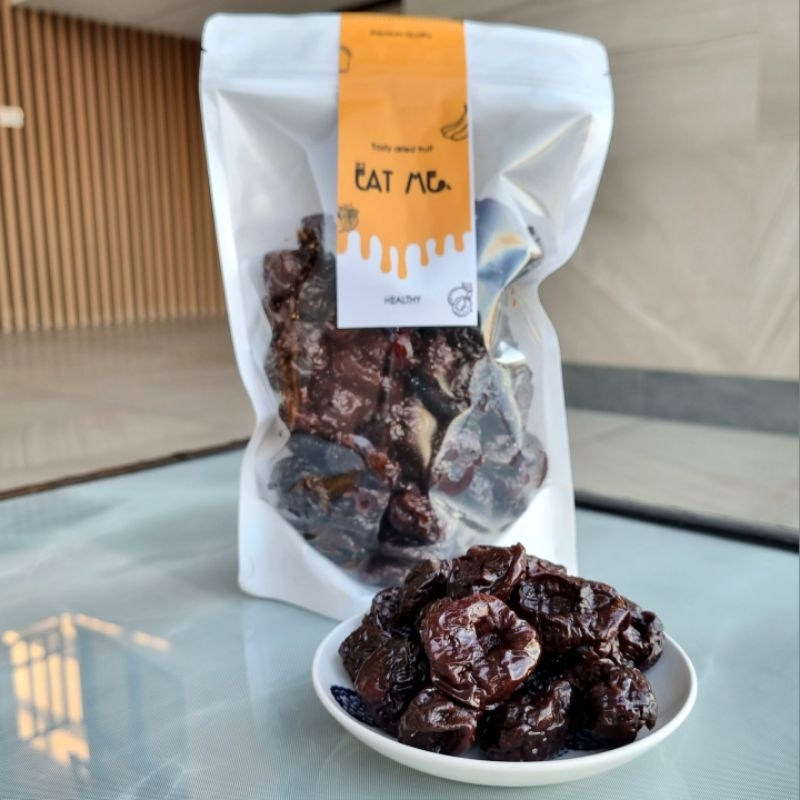 บ๊วยหวาน EAT ME FRUIT บ๊วยดำ ขนาด 500 กรัม | Shopee Thailand