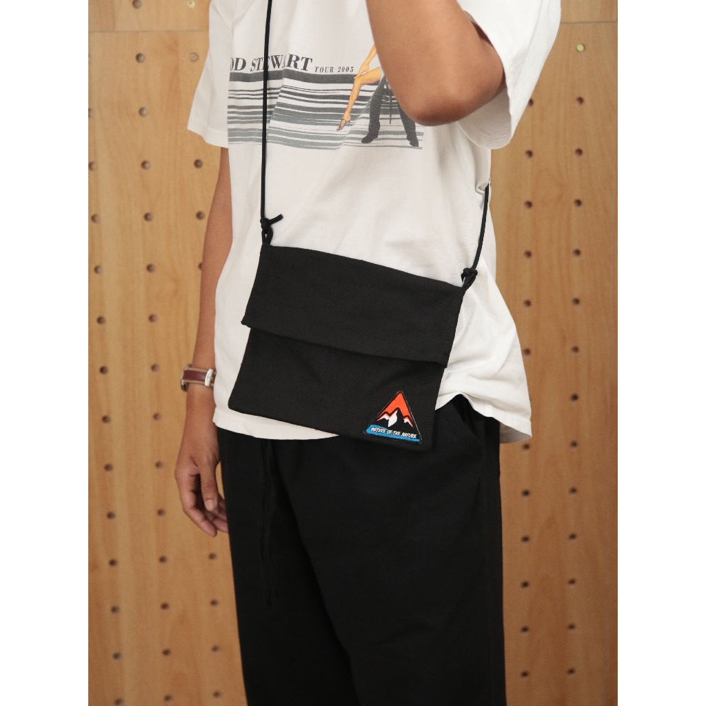 Methee of the nature กระเป๋าสะพายสุดเท่ canvas รุ่น first bag | Shopee ...