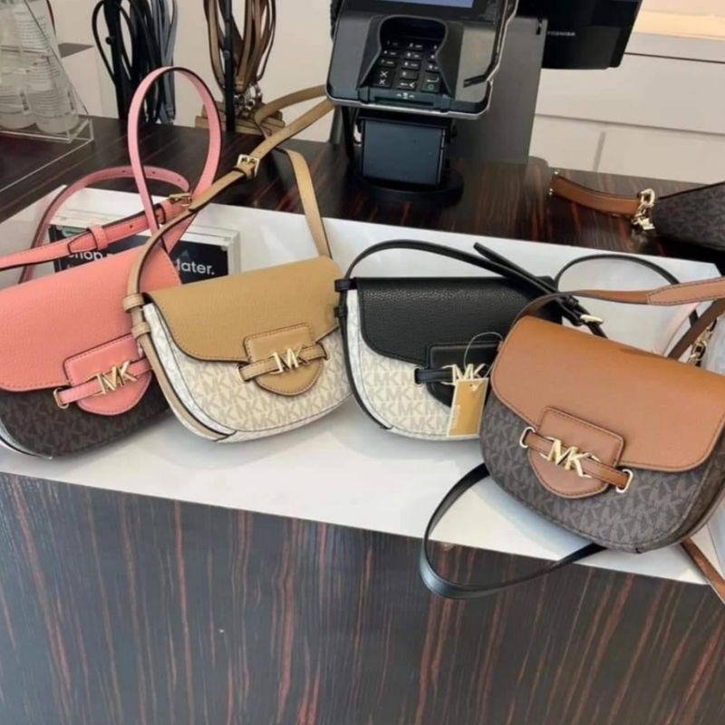 MICHAEL KORS MK Reed Small Logo and Leather หลายสี | Shopee Thailand