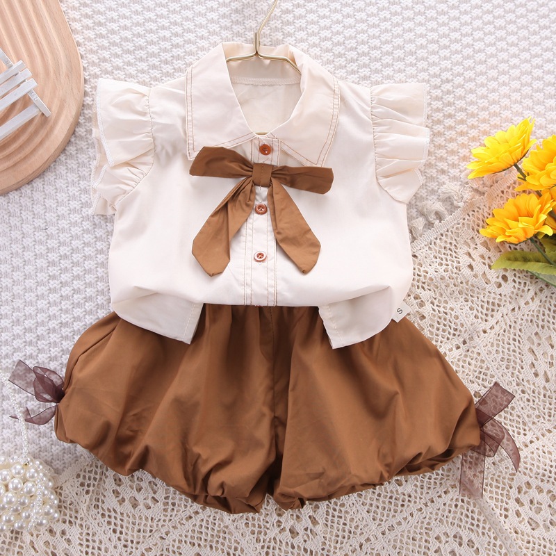 Babyonline(Y098)H6 ชุดเซ็ตเสื้อแขนสั้นคอปกแต่งโบว์พร้อมกางเกงขาสั้นทรง ...