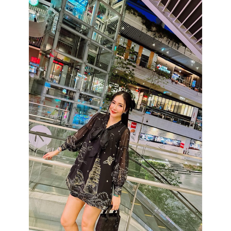 เซ็ทเสื้อกางเกงสีดำ s ป้าย Bellita มือ2 | Shopee Thailand