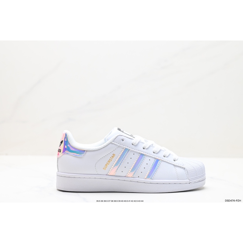 ซีรีส์ "Adidas Shamrock" เป็นรองเท้าผ้าใบ athleisure คลาสสิกระดับล่าง ...
