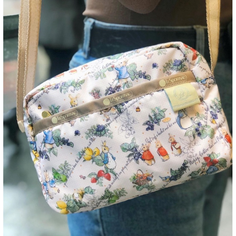 กระเป๋า Lesportsac x Peter Rabbit แท้ 💯% | Shopee Thailand