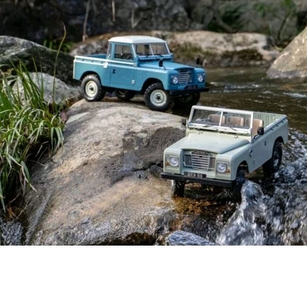 Boom Racing BRX02 Land Rover Series III 88 Pickup 1/10 4WD Radio ...