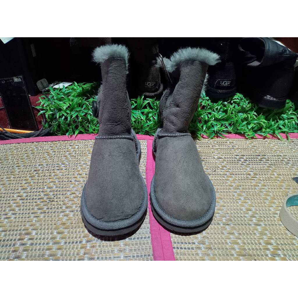 รองเท้าบูท Ugg f19010d เทาเข้ม # 38 # 24.0 cm | Shopee Thailand