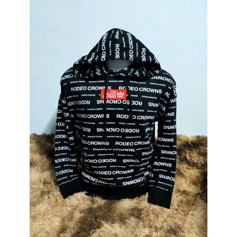 เสื้อสเวตเตอร์ฮู้ด RCWB มือ2 | Shopee Thailand