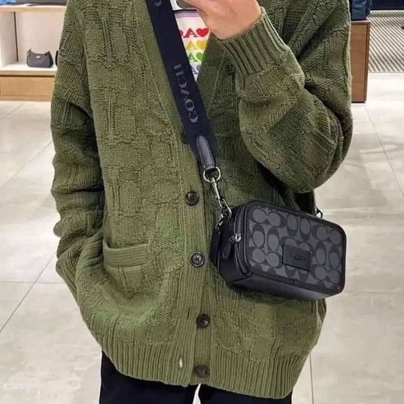 [ผ่อน0%]Coach Wyatt Crossbody In Signature Style No. CM109 | Shopee ...