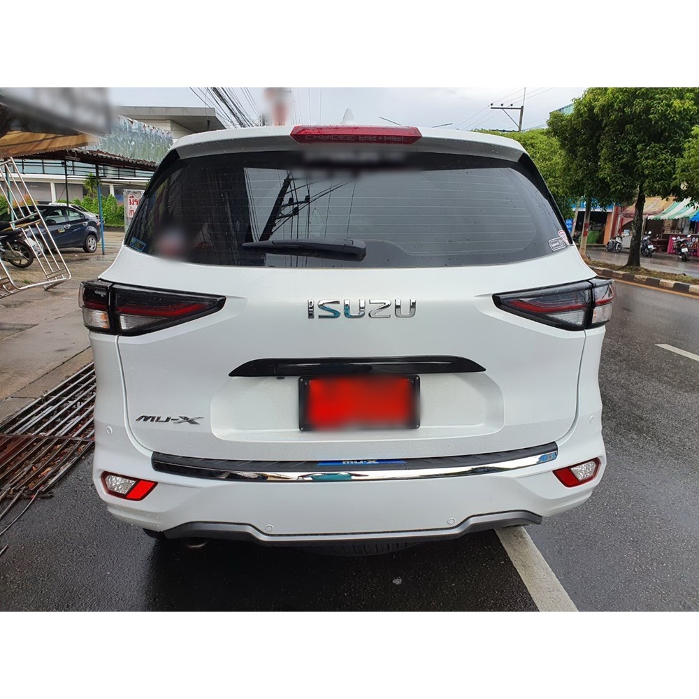 กันรอยที่ท้าย mu-x 2021-2024 isuzu mux rear bumper trim | Shopee Thailand