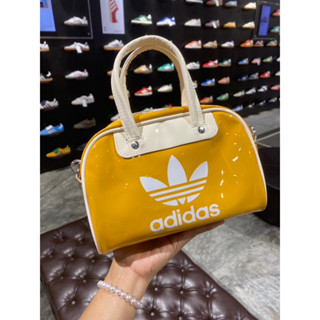 กระเป๋า Adidas ADICOLOR | Shopee Thailand