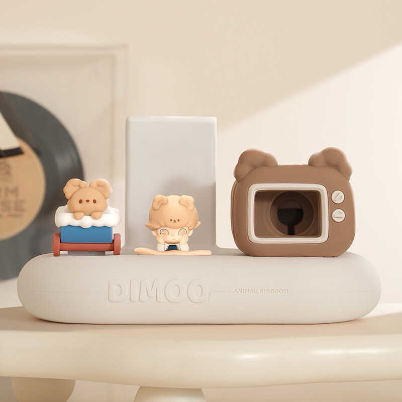 แท่นชาร์จโทรศัพท์ หูฟัง นาฬิกา Dimoo 3-in-1 charger Stand จาก Pop Mart ...