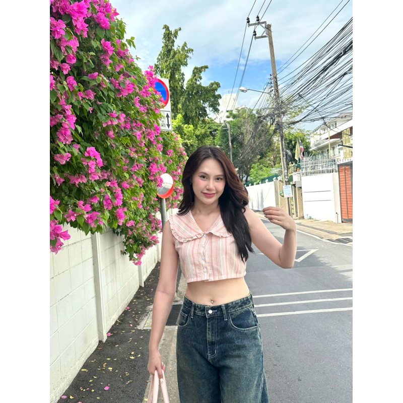 ครอปแขนกุด Ruffle top. | Shopee Thailand