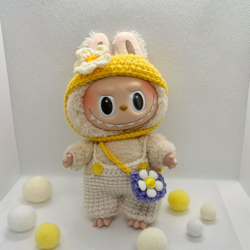 ชุด Labubu เอี๊ยมหมวกเหลืองสดใส🐝🌼 (พร้อมส่ง) | Shopee Thailand