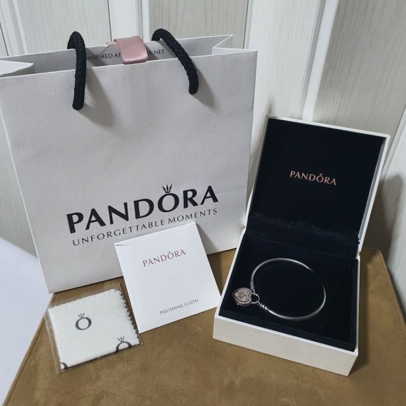 สร้อยข้อมือ Celebrate Love Every Day, PANDORA Lock Your Promise ...