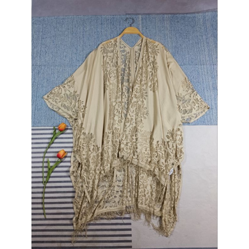 แบรนด์ Lutique size M เสื้อคลุมลูกไม้สีน้ำตาลอ่อนสภาพใหม่กริบเทียบมือ 1 เลยค่ะงานสวยมาก อกฟรี ...