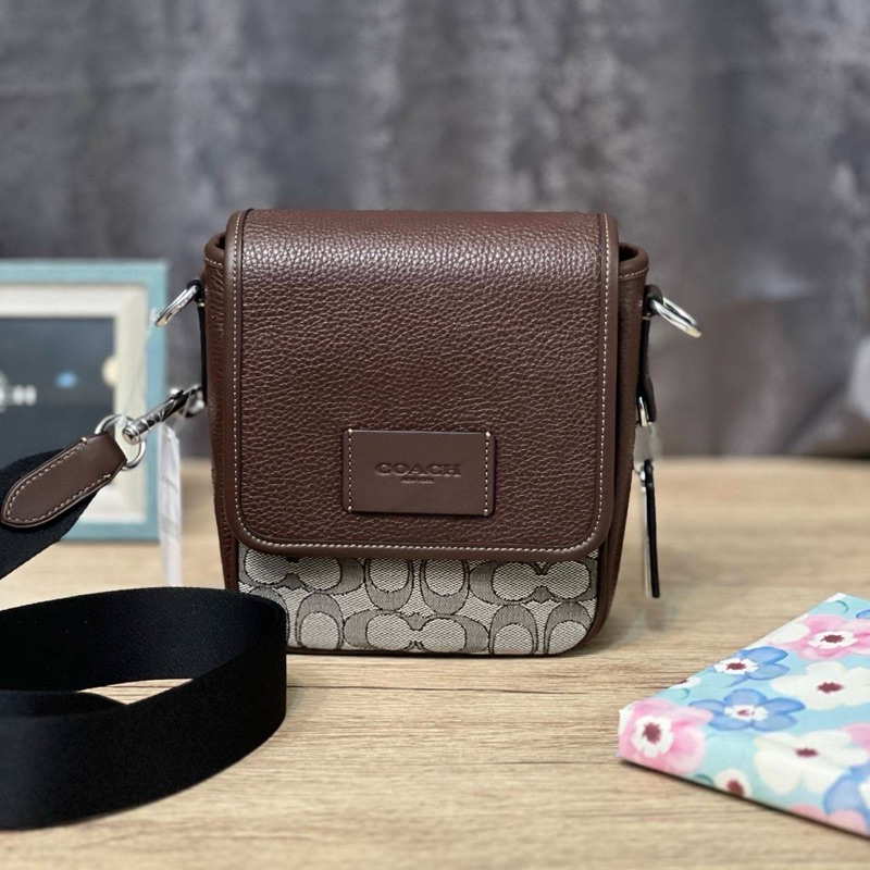 Coach LUCAS CROSSBODY IN SIGNATURE JACQUARD CO915 รบกวนสอบถามสีก่อนนะคะ ...