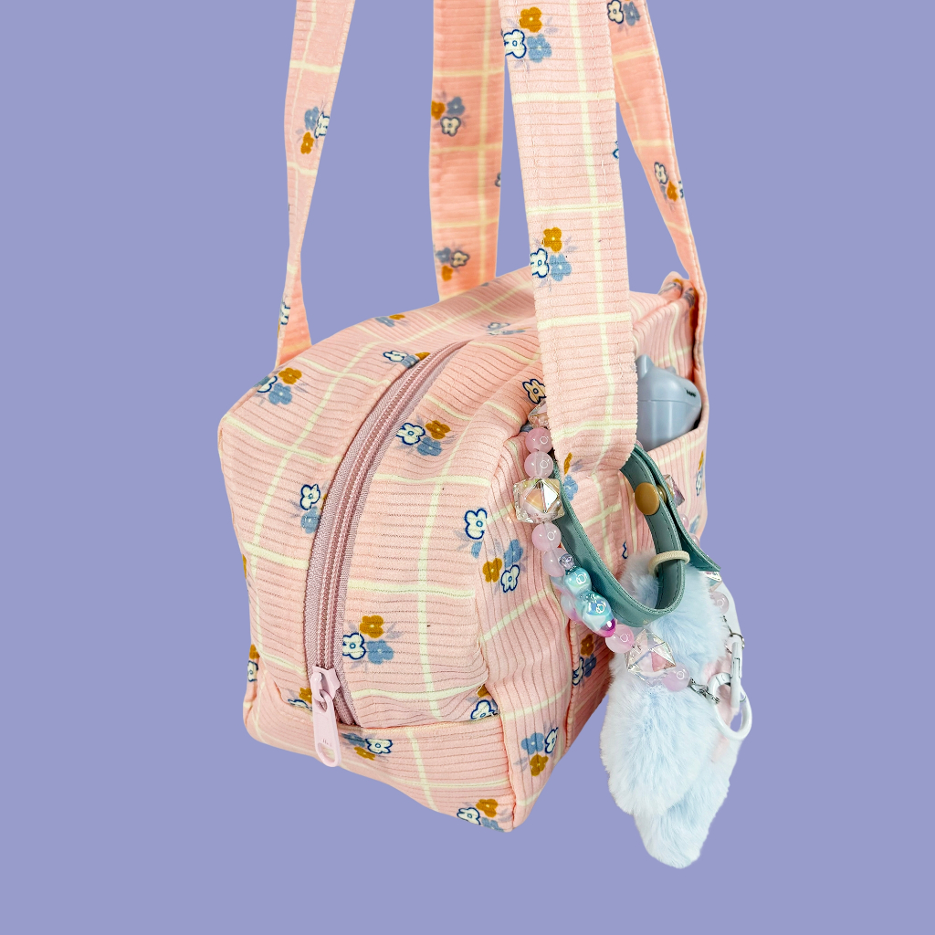 Hello Daisy [แบรนด์ไทย]-Daisy bag กระเป๋าผ้าลูกฟูกพิมพ์ลาย | Shopee ...