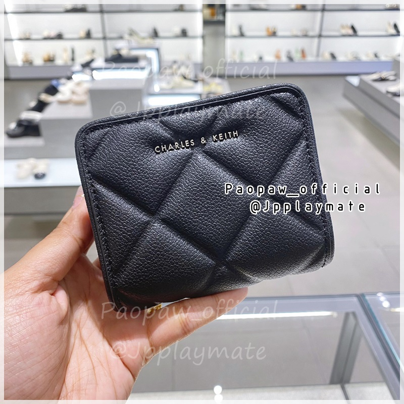 กระเป๋าสตางค์ Charles & Keith รุ่น Anwen Quilted Zip-Around Wallet ...