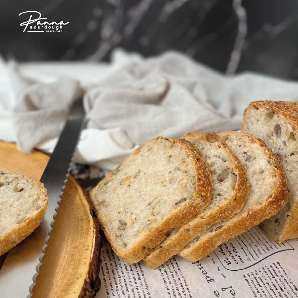 ขนมปังซาวโดวจ์ สูตรธัญพืช SOURDOUGH WHEAT WITH SEEDS (550g./275g.) | Shopee Thailand