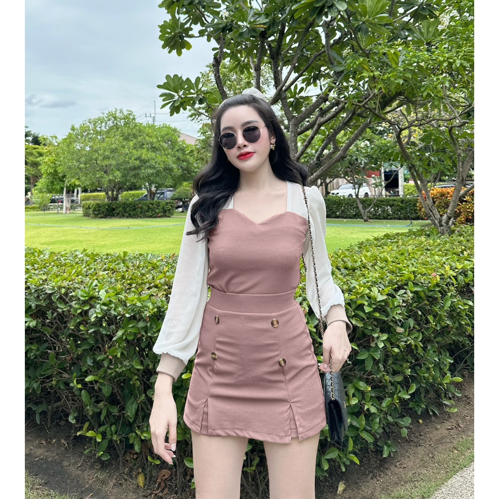 ชุดเซตผ้าวูลเวฟ เสื้อแขนยาวผ้าซีฟองอกทรงหัวใจ+กางเกงกระโปรงแต่งกระดุมไม้ (F72,F73) A2083 ...