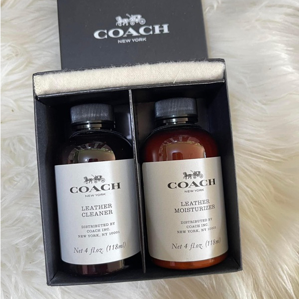 เซตน้ำยาทำความสะอาด และน้ำยาบำรุงหนัง Coach มาพร้อมผ้าเช็ด Coach ...