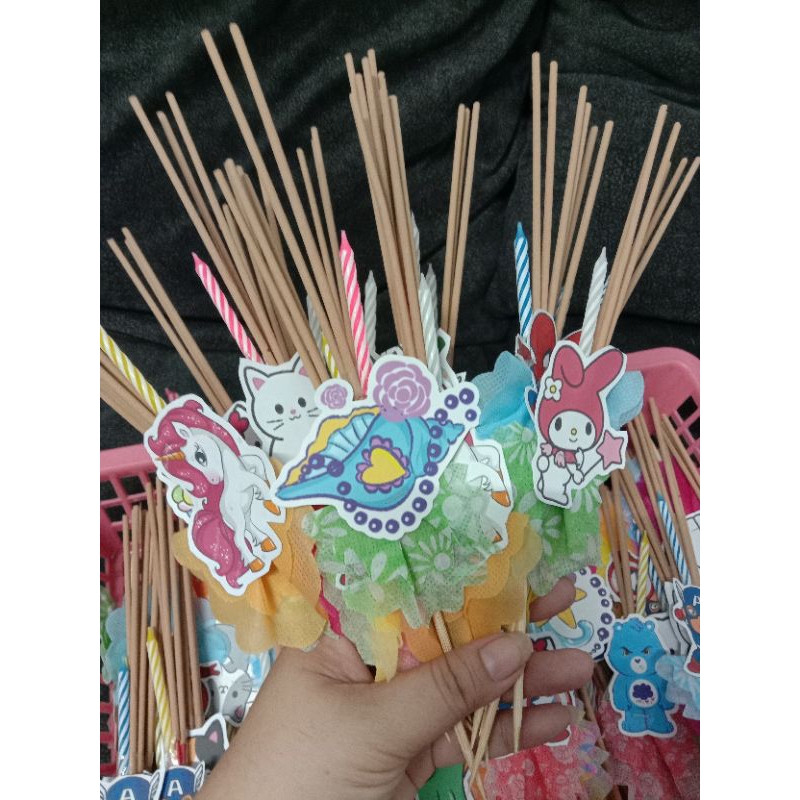 ธูปเทียนปักกระทง (1แพ็ค 20ชุด) ลายการ์ตูนคละเเบบ | Shopee Thailand