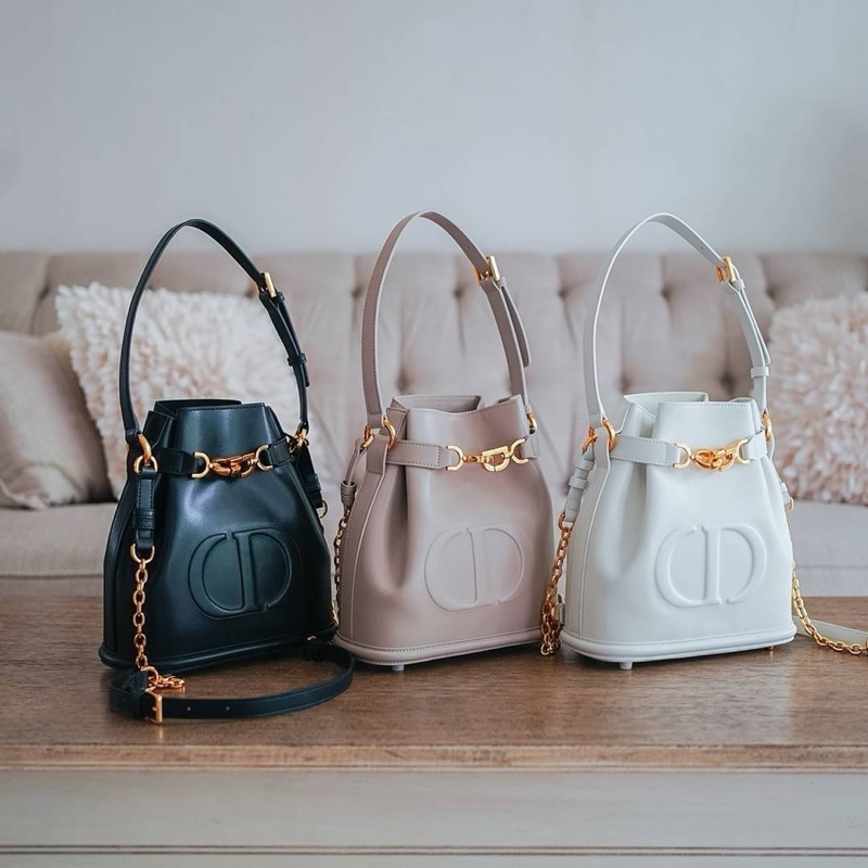 กระเป๋าหนังวัว CD Buckets bag2023 | Shopee Thailand