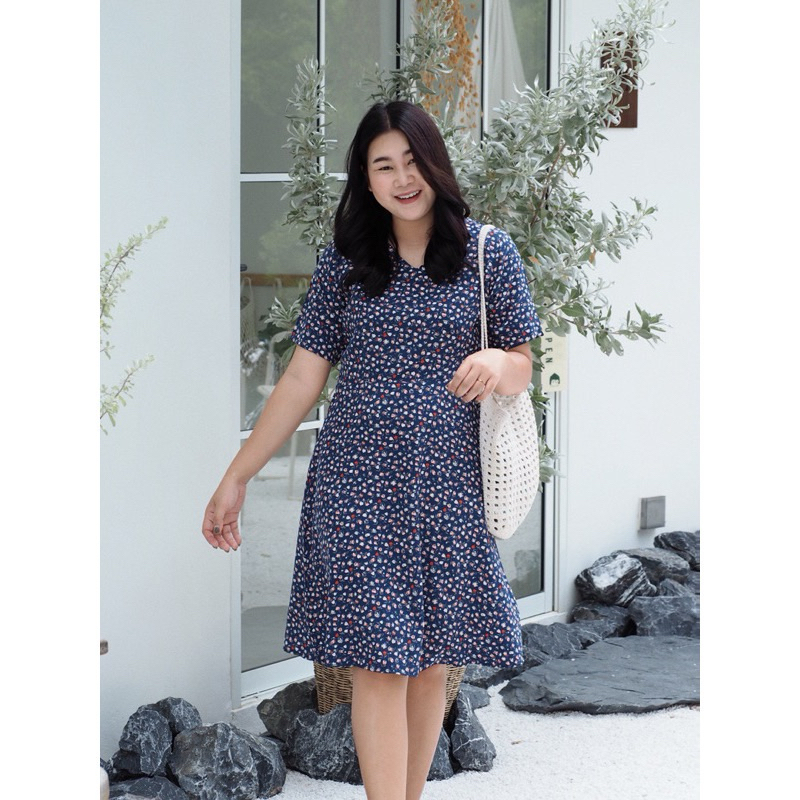 เดรสคอวี ป้ายpatchara.K ส่งฟรี | Shopee Thailand