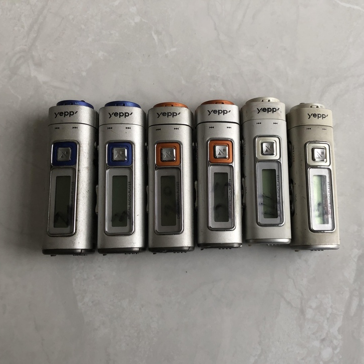 เครื่องเล่น MP3 Walkman แบบพกพารุ่นเก่าของ Samsung YP-55 | Shopee Thailand