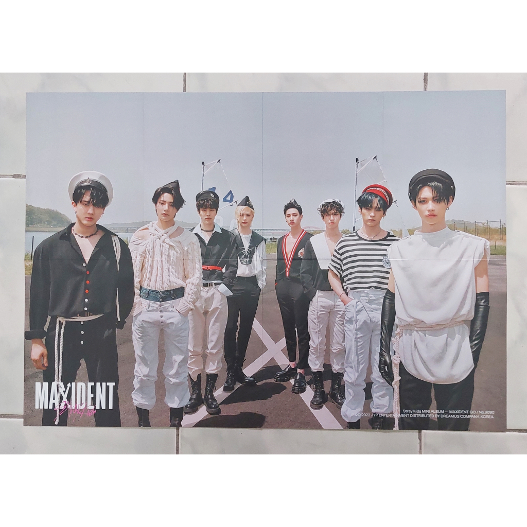โปสเตอร์ พับ ของแท้ จาก CD อัลบั้ม Stray Kids - MAXIDENT Album เวอร์ GO ...