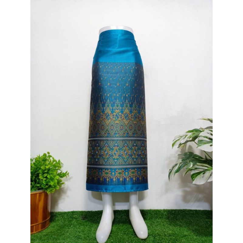 ผ้าถุงสำเร็จแบบป้ายติดตะขอผ้าไหมลาวสังเคราะห์แบบยาว#เบอร์93 | Shopee ...