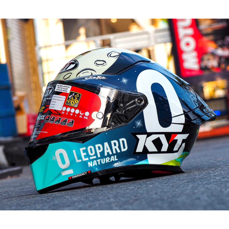 KYT รุ่น R2R PRO หมวกกันน็อกทรงสปอร์ต มีแว่นกันแดดในตัว | Shopee Thailand