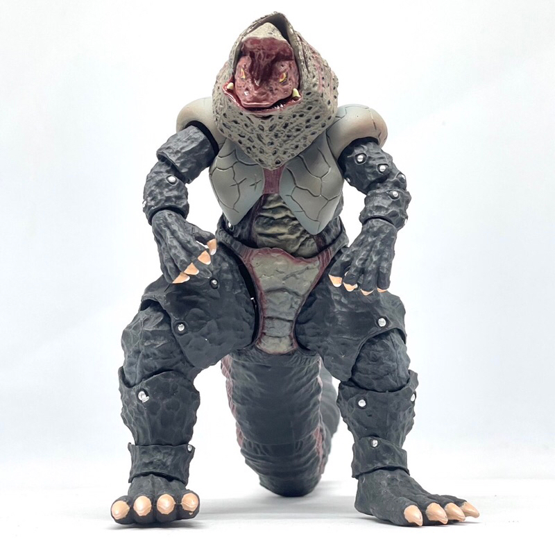 SHF GOLZA KAIJU ULTRAMAN TIGA PVC Action Figure 15 cm | Shopee Thailand