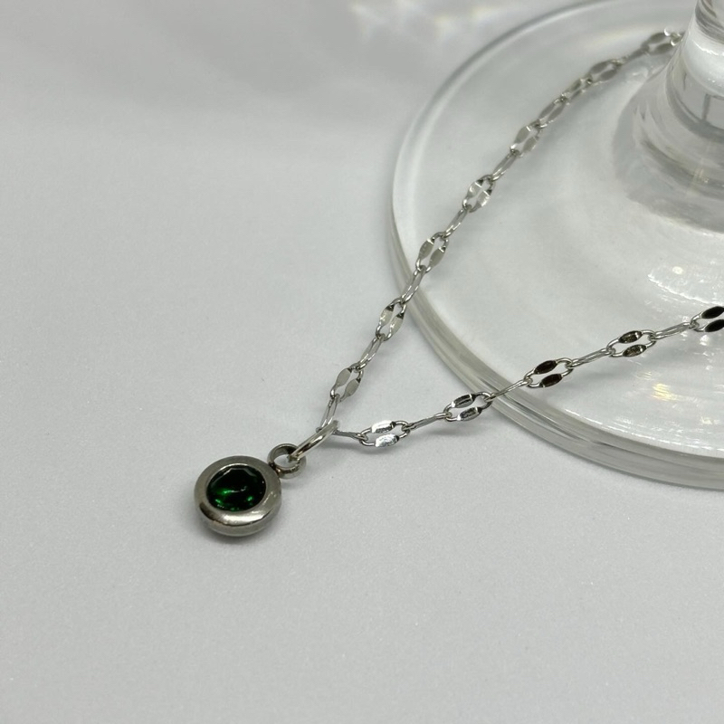 Lucky Stone Collection สร้อยคอพร้อมจี้หินนำโชคประจำเดือนเกิดพฤษภาคม ...