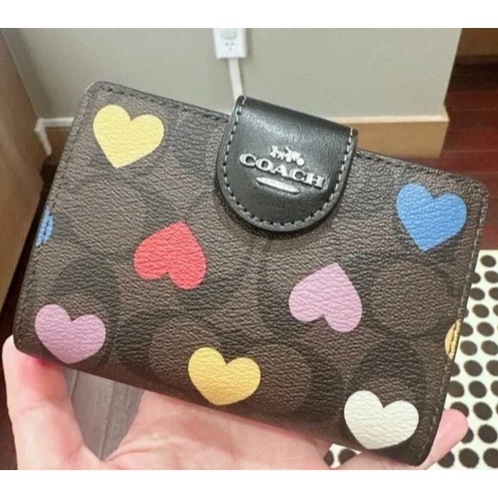 กระเป๋าสคางค์ Coach Medium Corner Zip Wallet In Signature Canvas With ...