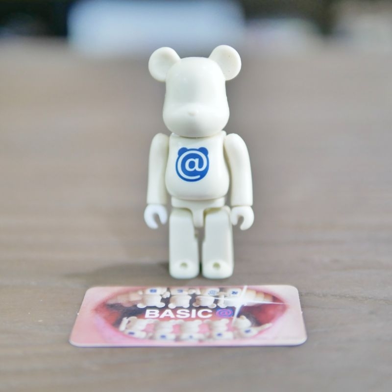 ขาย Bearbrick Be@rbrick Kubrick 100% Series 4 S4 Basic Letter ตัว @ สภาพดี สีฟัน มีการ์ด Medicom ...