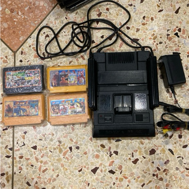เครื่องเกม Family FR102 ครบชุดพร้อมเล่น + ตลับเกม 4 ตลับ | Shopee Thailand