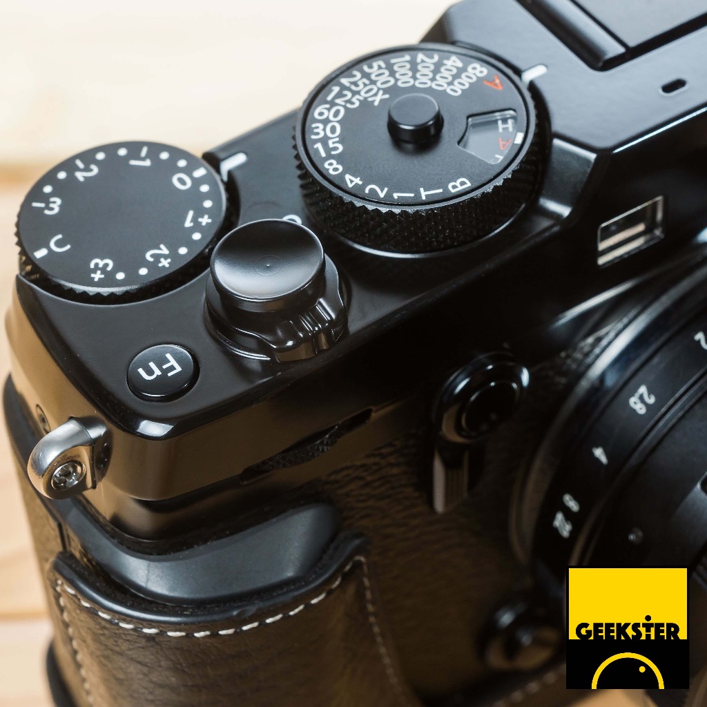 ปุ่ม Soft Shutter แบบเว้า สีแดง สด ขอบเรียบ ทองเหลือง แท้ ( Brass Soft Release Button / Concave ...