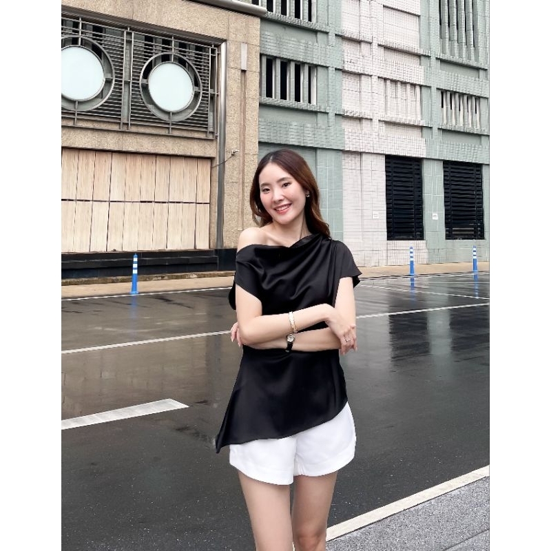 Jelly Top เสื้อปาดไหล่ ซาติน | Shopee Thailand