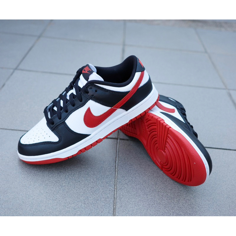 🔥ลดเพิ่ม 15-20% ทักแชทรับโค้ด🔥 Nike Dunk Low "Black Dragon Red" DV0833 ...