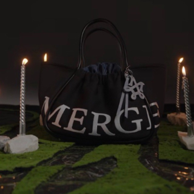 ใหม่! Merge A Day Bag’ กระเป๋า Tote Bag รุ่น ใหม่สีน้ำตาล จาก Merge ...