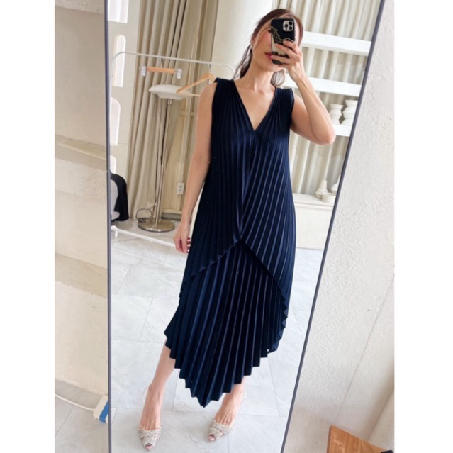 Triangle Pleated Collection ชุดเซทแขนกุด กระโปรงผ้าพลีททรงสามเหลี่ยม มี ...