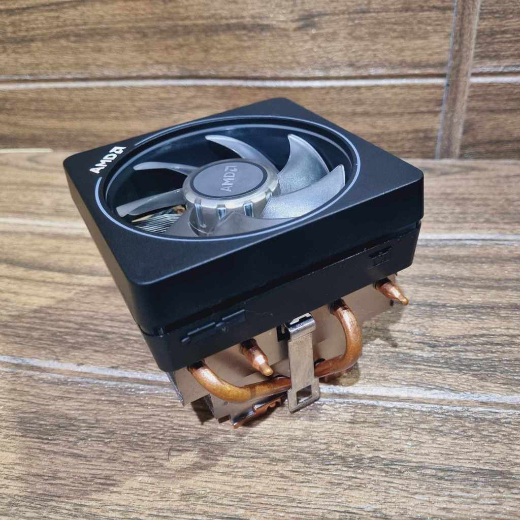 พัดลมระบายความร้อน CPU AMD Wraith prism RGB Cooler (ตัวแถม RYZEN 7 3XXX ...
