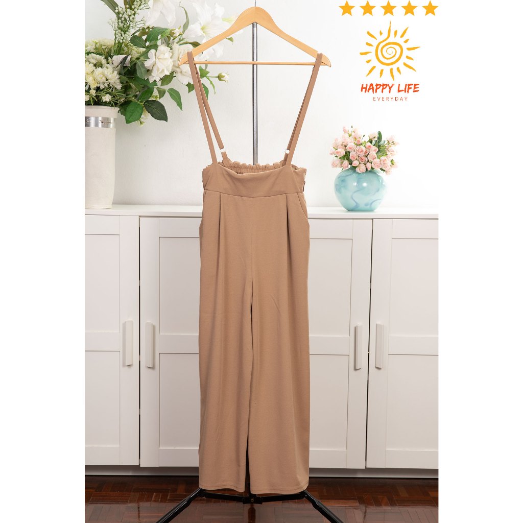 จั้มสูทขายาวมือสอง Lutique เอี้ยมสายเดี่ยวสายสามารถปรับได้ เอวยืด ผ้าคอตตอนยืดได้ มีกระเป๋าซ้าย ...