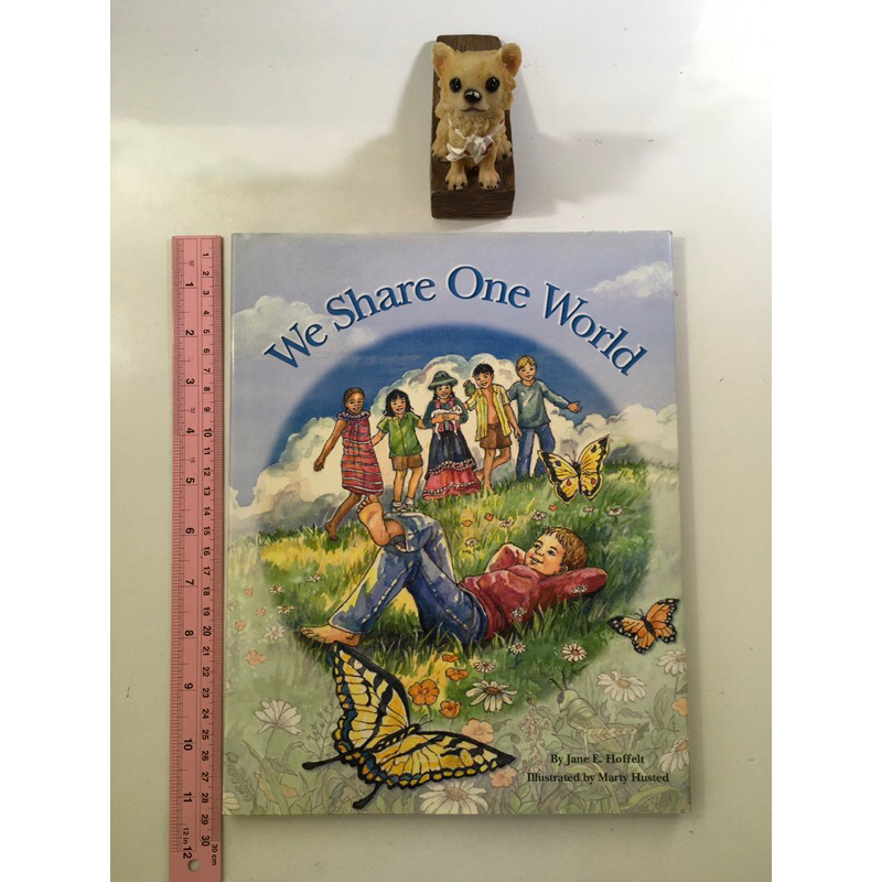 We Share One World By Jane E.Hoffelf หนังสือภาษาอังกฤษมือสองปกแข็ง ...