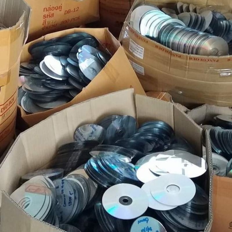 แผ่นซีดี แผ่นดีวีดี VCD DVD คละรวม เสียแล้ว สำหรับใช้งานอื่นๆ หรือ DIY ...