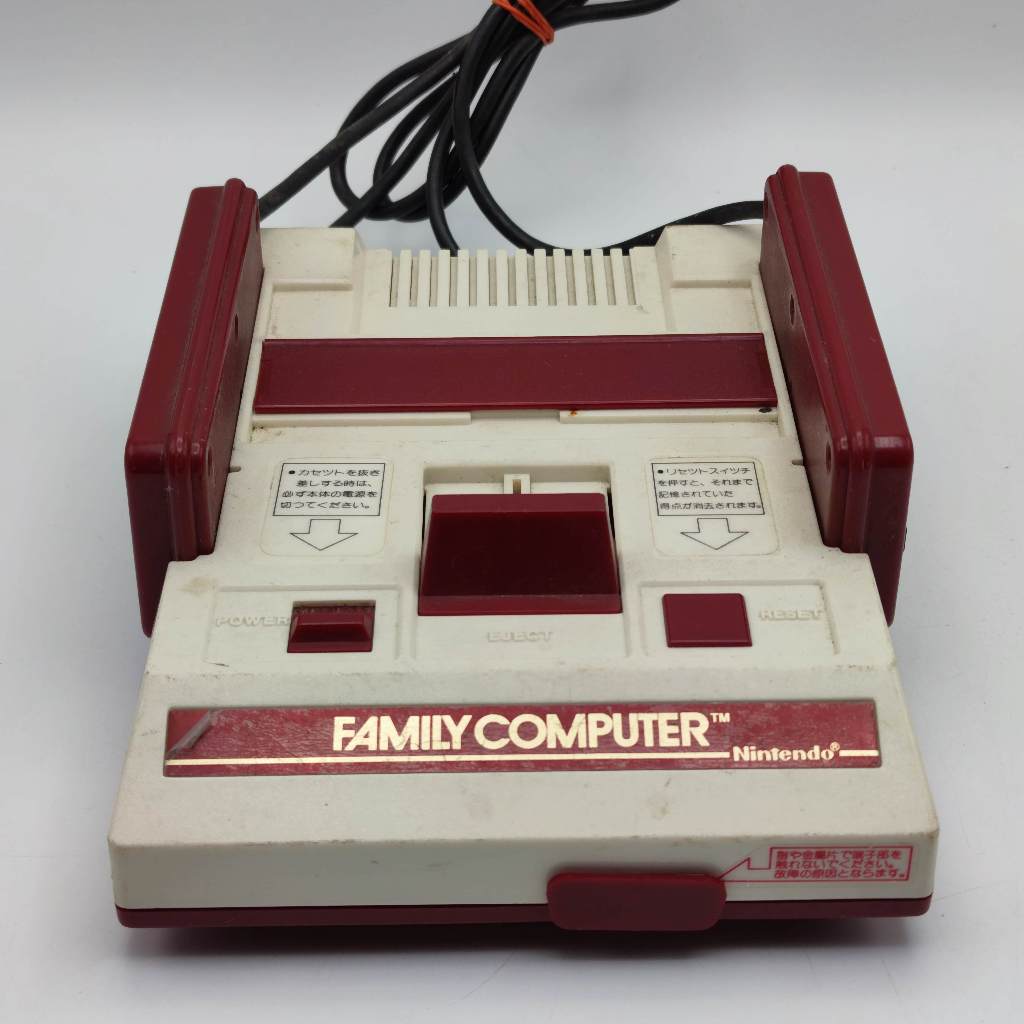 Famicom เครื่องแท้ เฉพาะตัวเครื่อง [เสีย] เทสแล้ว เปิดติด ไม่มีภาพ ...