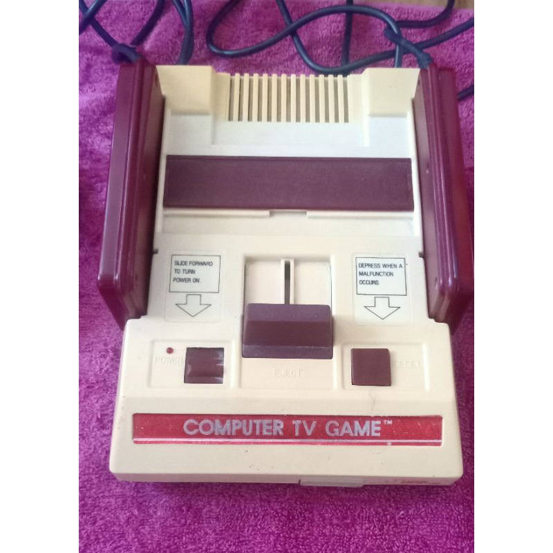 เครื่องเกมส์ Nintendo Famicom Computer Tv Game สำหรับสายสะสมครับ (มือ ...