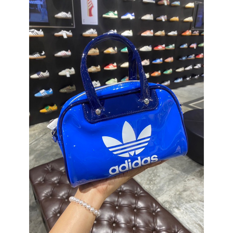กระเป๋า Adidas ADICOLOR | Shopee Thailand