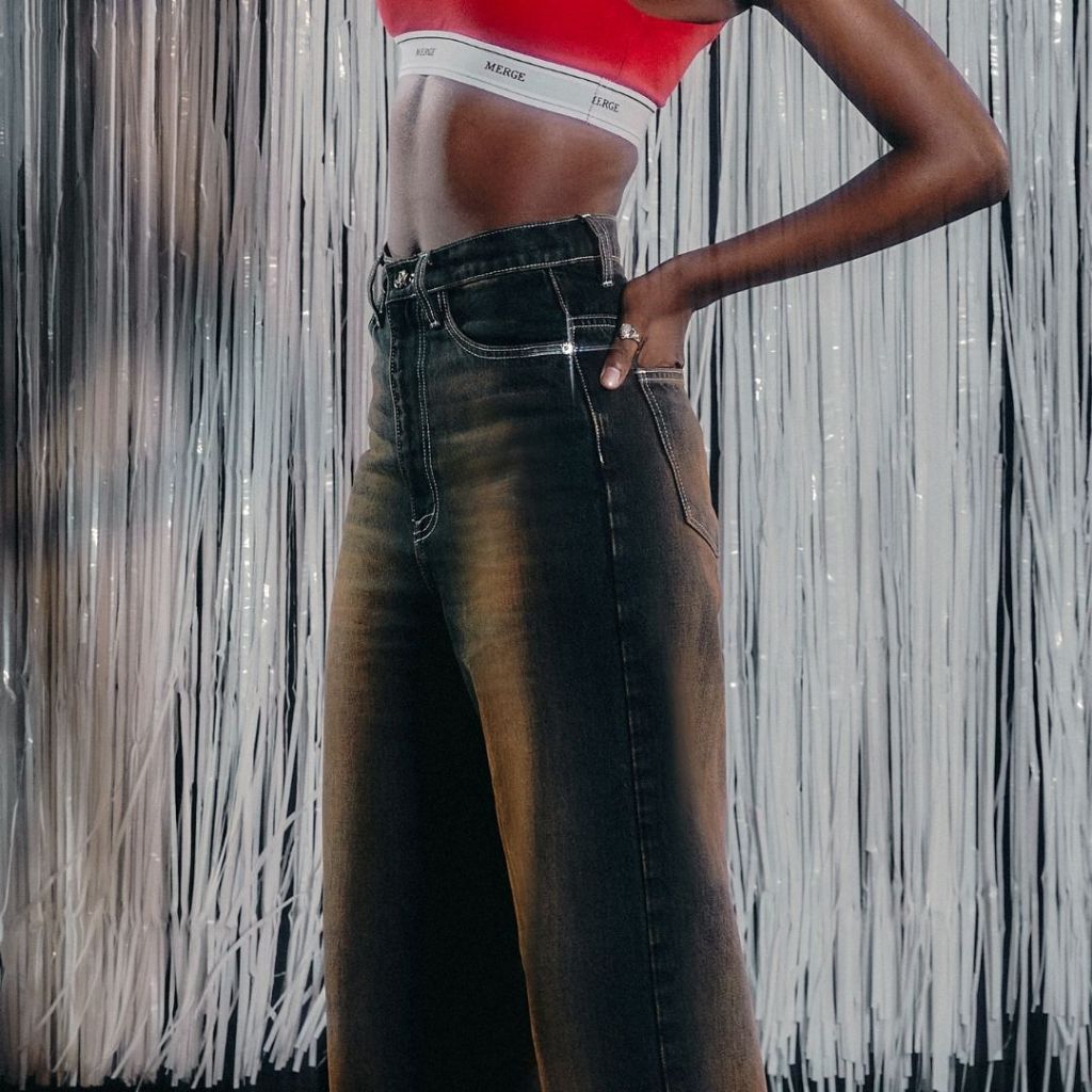 Merge Official - Signature Jeans 01 Seasonal Colors (พร้อมส่ง) | Shopee ...