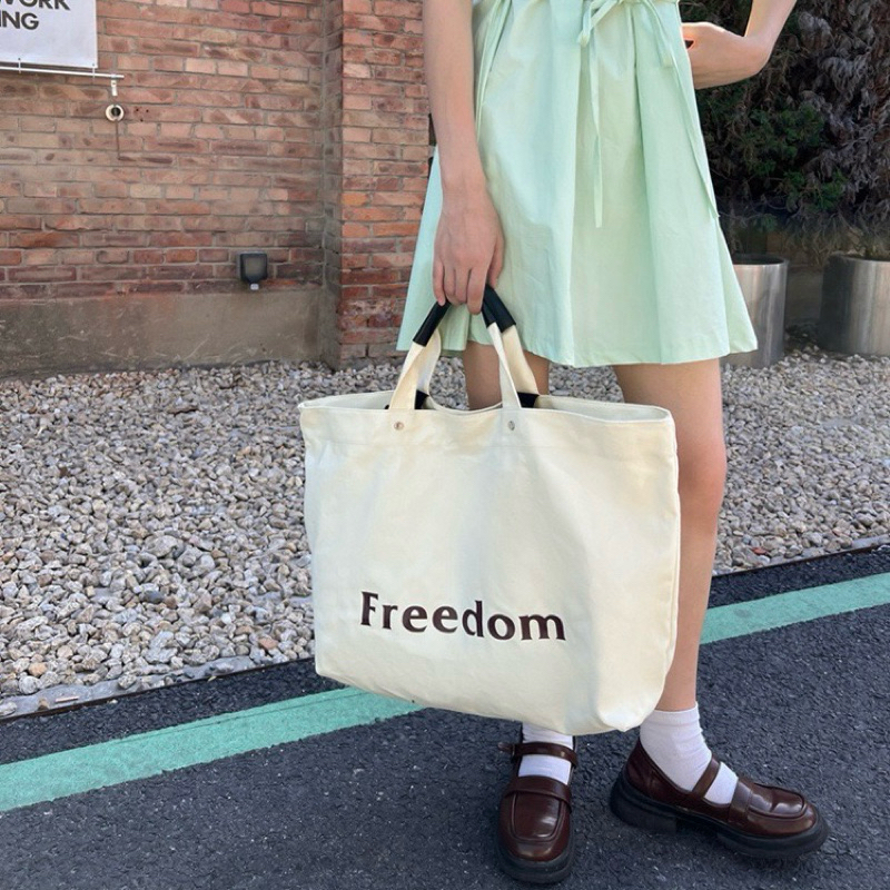 กระเป๋าถือ Freedom Bag รูปแบบสไตล์มินิมอล ผ้าแคนวาส ขนาดใหญ่ ใช้สะพาย ...